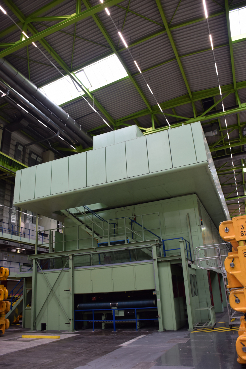 Müller-Weingarten S 7300.06.260 press line PR2494, used for production ...