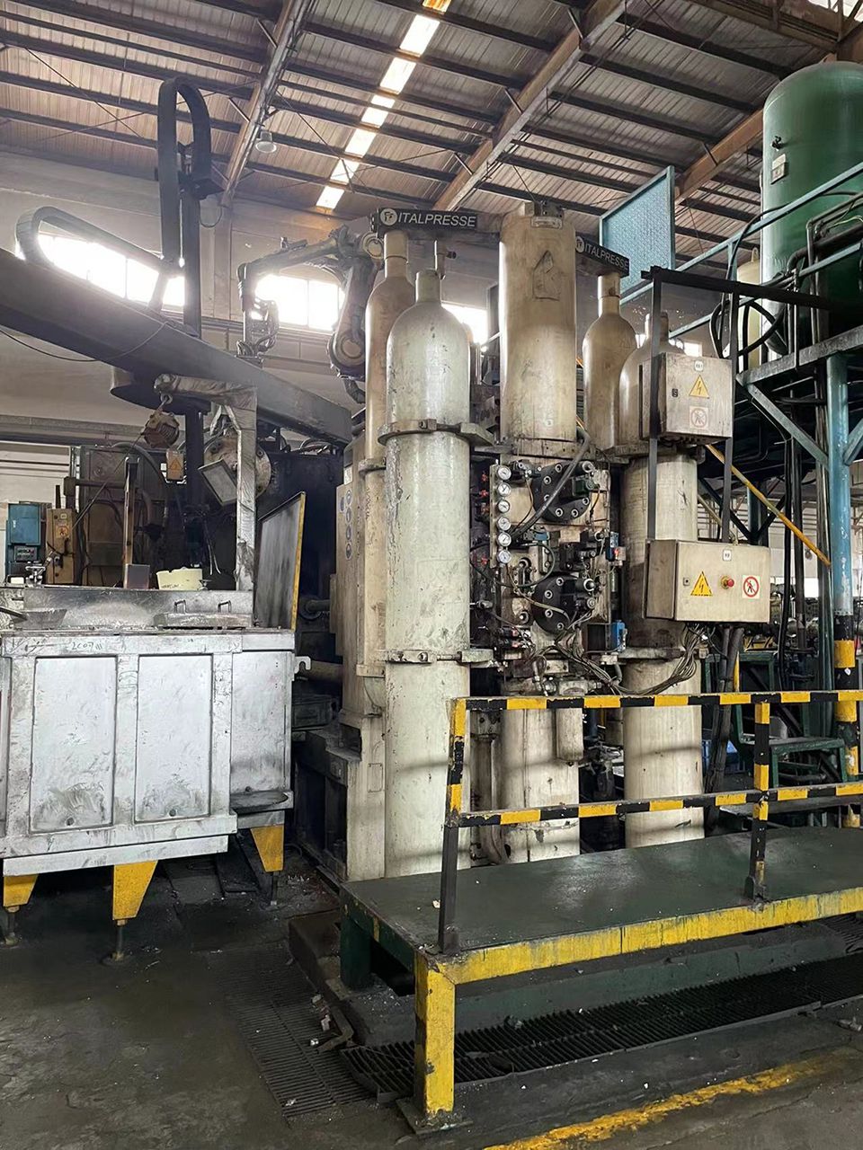 Italpresse IP 2150 SC cold chamber die casting machine KK1654, used ...
