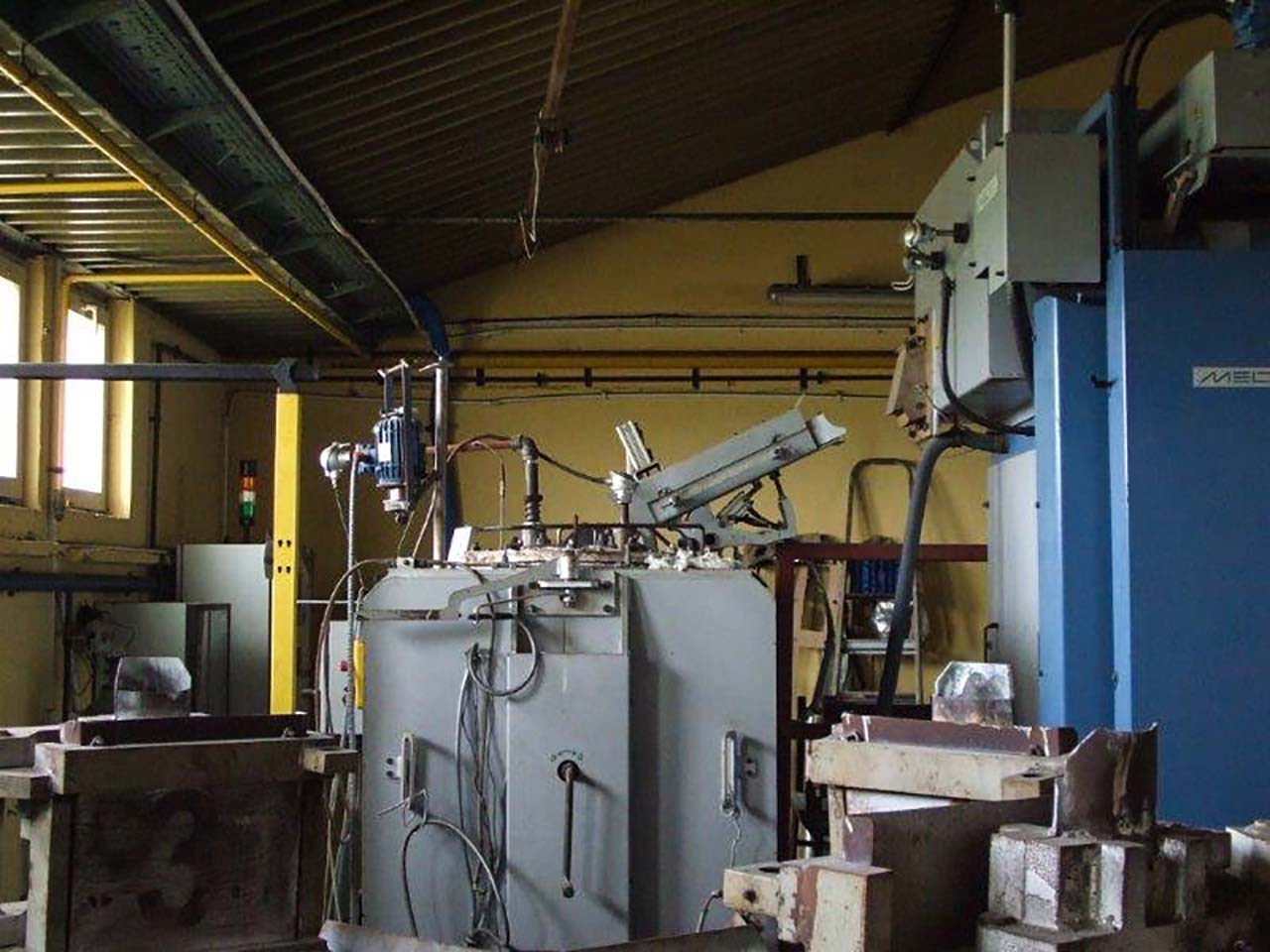 Meltec MDF-200C Dosing Furnace O1676, used | O1676
