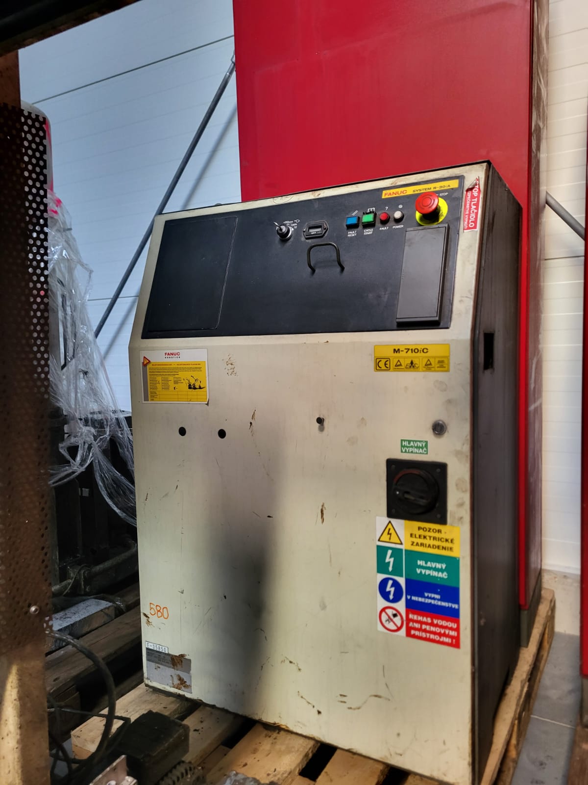 FANUC M-710iC/50, E-33082 foundry robot HR1834, used | HR1834